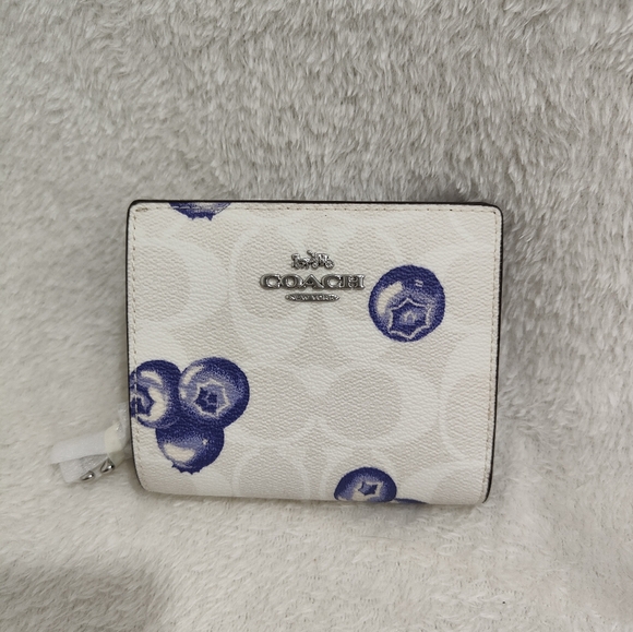 Coach | Bags | Snap Wallet In Signature Canvas With Blueberry Print ...